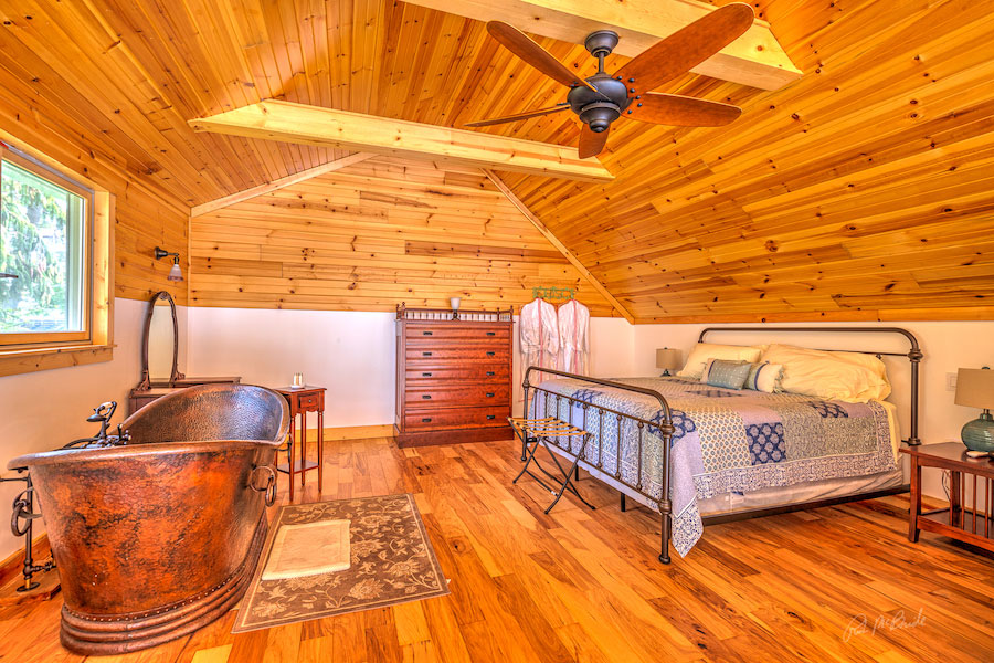 Pool Cottage - Grandpa's Castle